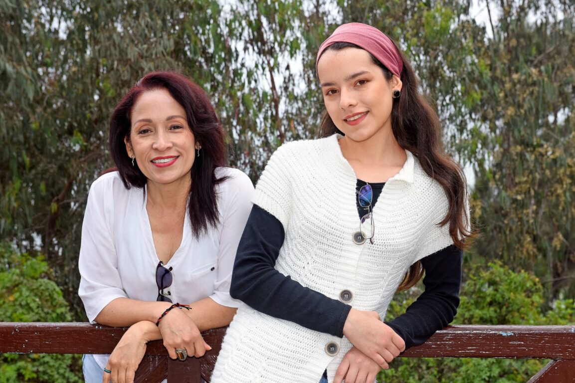 Luces, cámara y cordón – Caretas