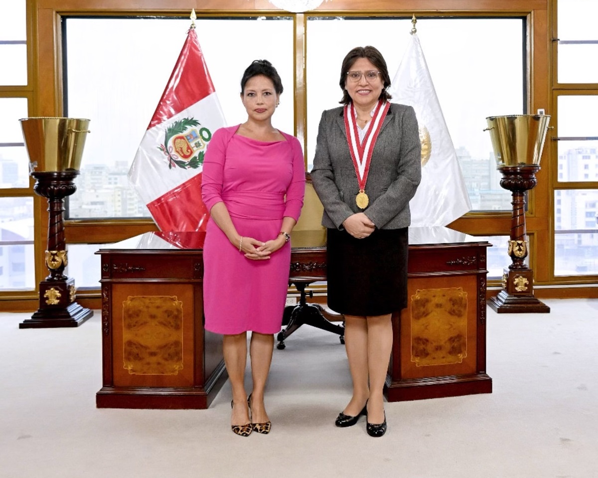 Fiscal de la Nación sostuvo reunión con embajadora de los Estados ...