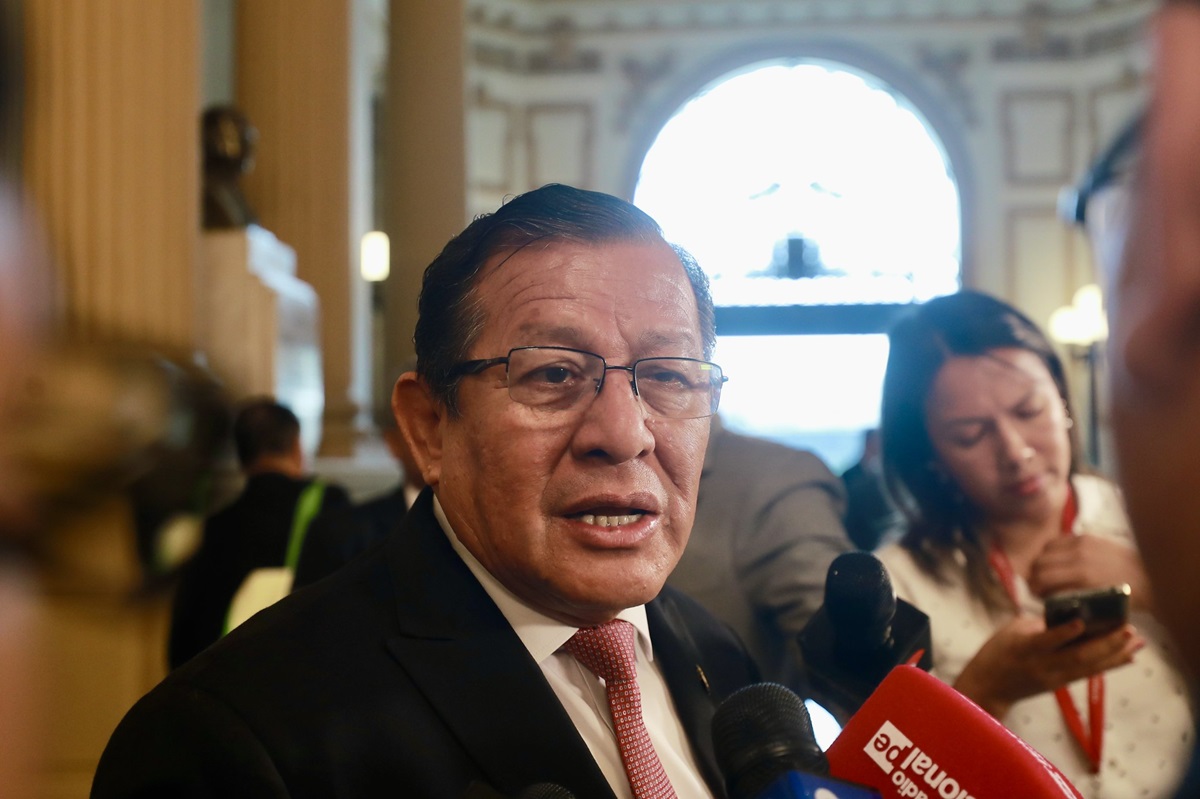 Salhuana sobre dictamen que amplía por seis meses el plazo de ...