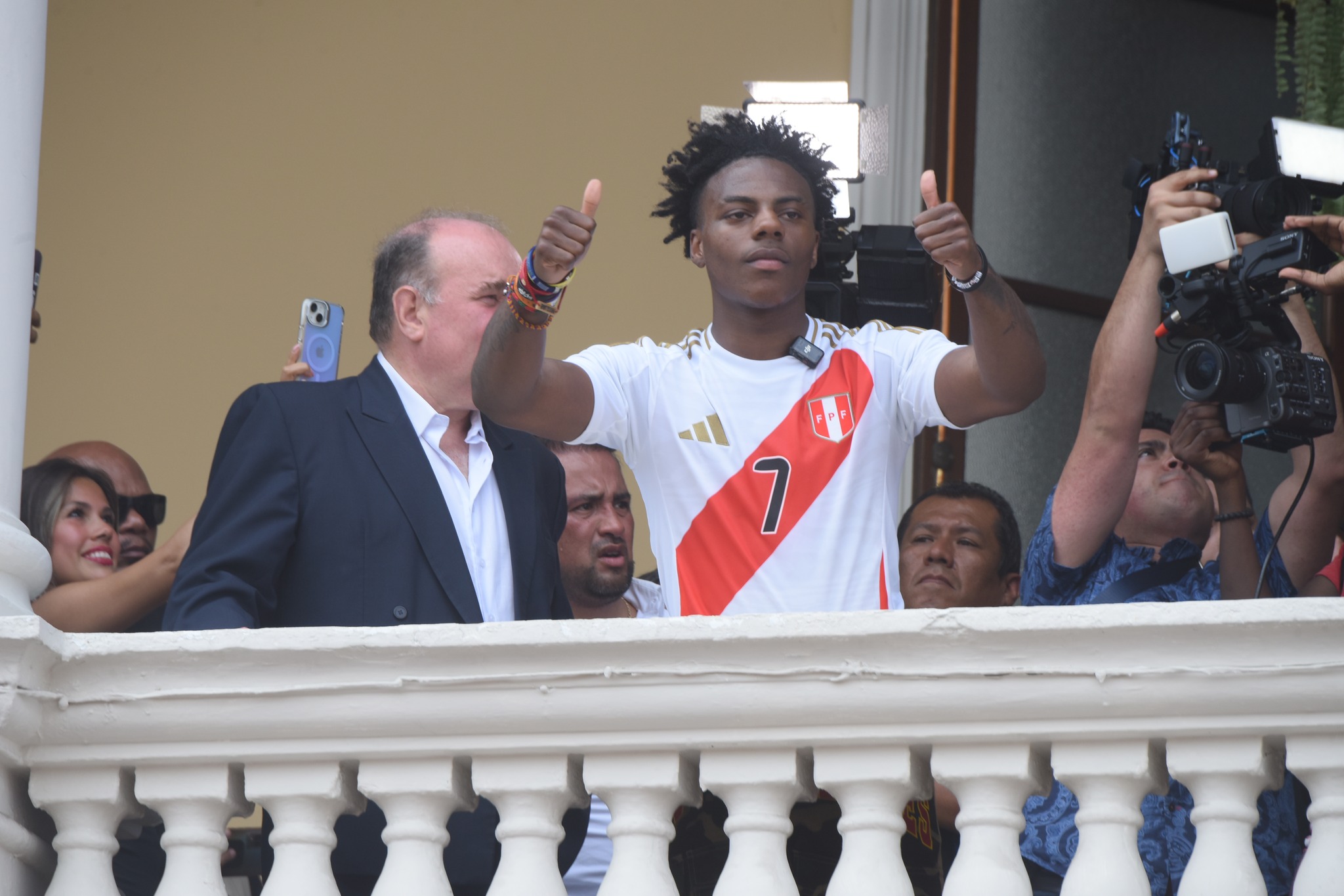 ¿Quién es Speed? El streamer que causó furor en Lima - Caretas ...