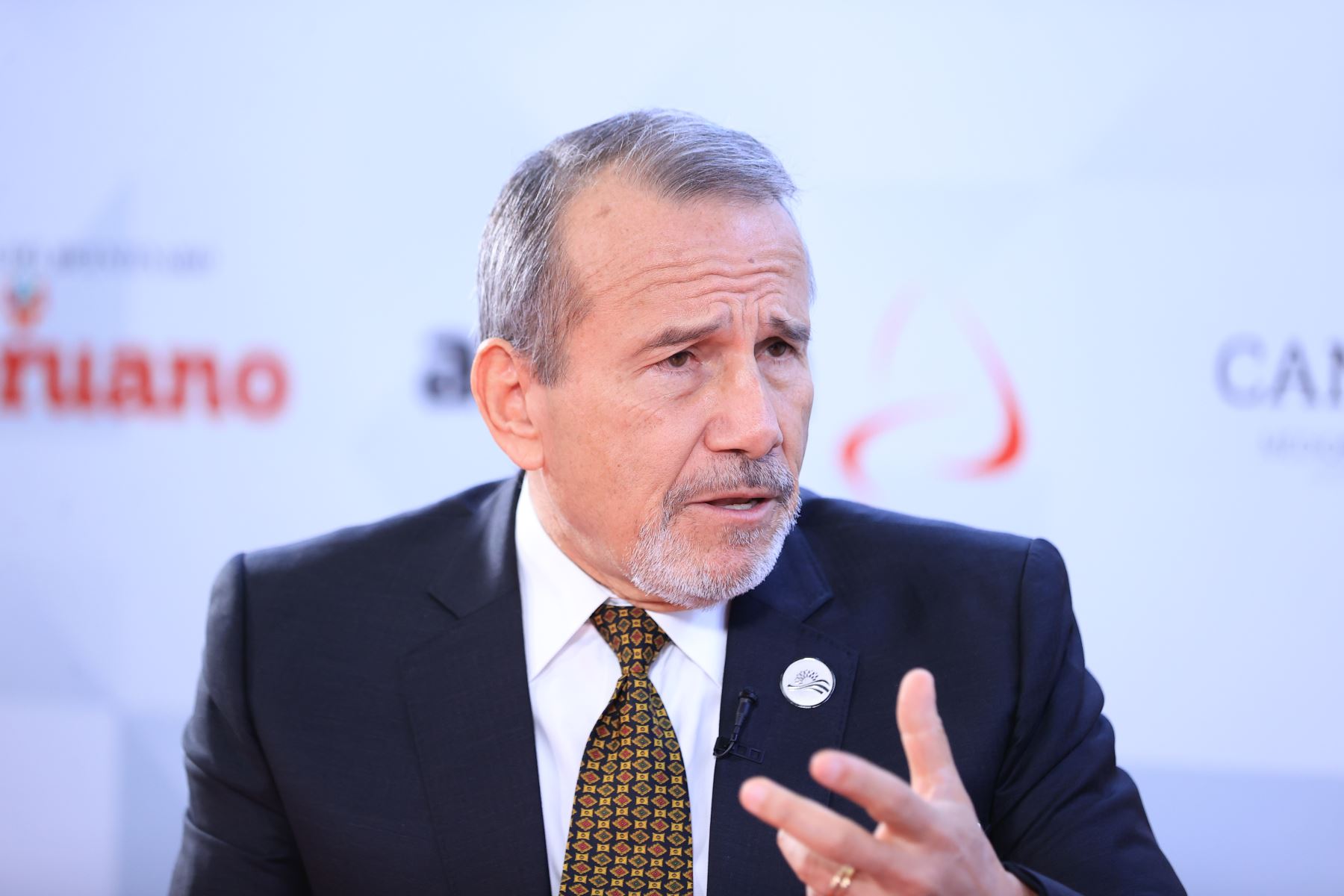 Congreso recibe al canciller Elmer Schialer para abordar la situación ...