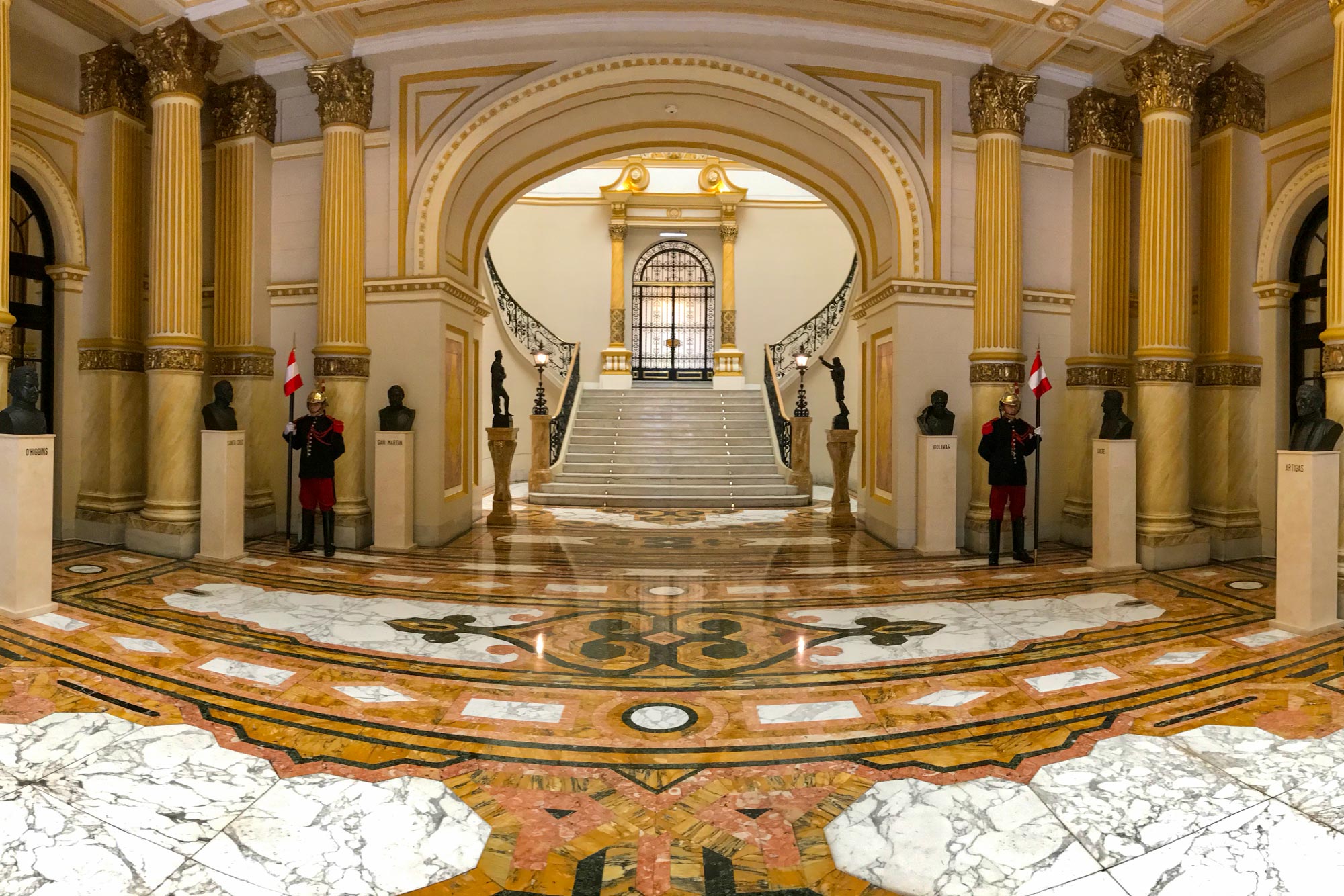 Empresa de Zhihua Yang obtuvo una orden de servicio en Palacio