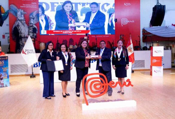 Brisas del Titicaca recibe la Marca Perú