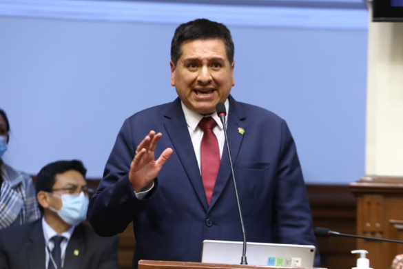 Luis Miguel Caya critica a José Domingo Pérez por su rol en cam..